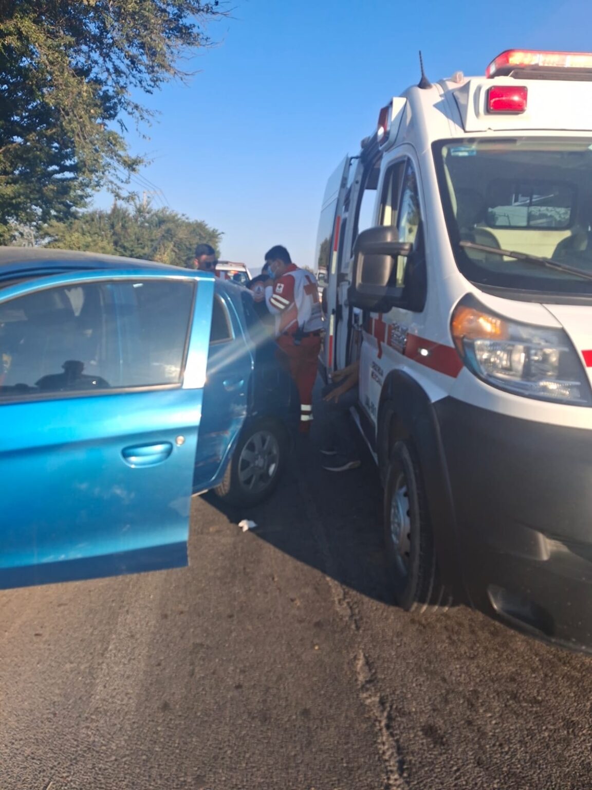 Cruz Roja atendió dos choques en Ameca; un hombre resultó lesionado ...